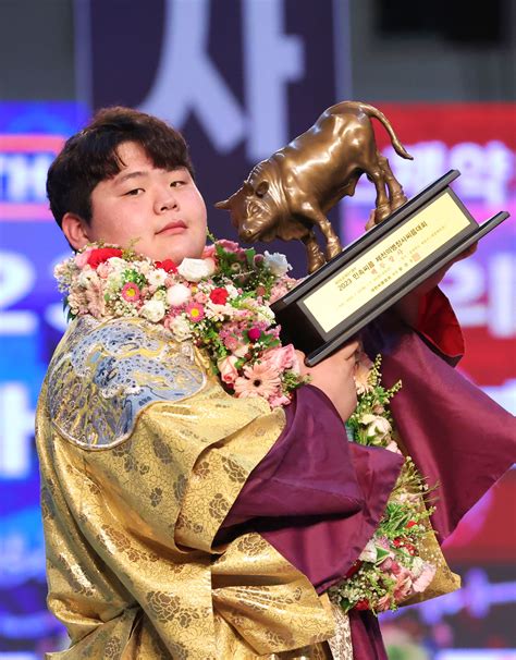 ‘씨름 괴물 김민재 통산 6번째 백두장사 등극