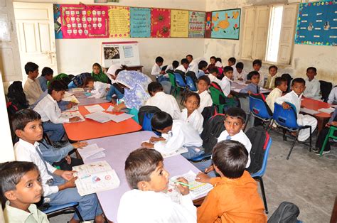 A Class Room Full Of Students What A Beautiful Picture Education And