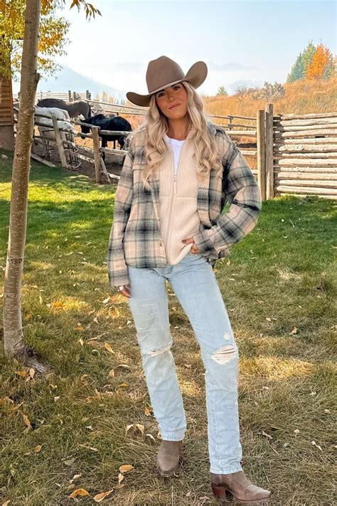 25 Cowgirl Outfit Ideas To Embrace Your Inner Western Spirit