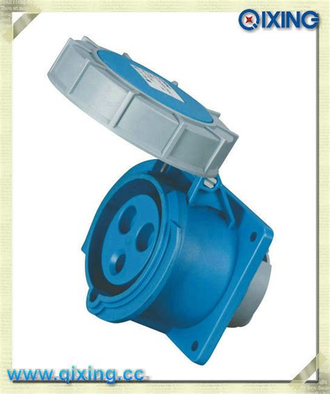 Cee Form 32a 230v Blue Ip67 Panel Mounted Socket Industrial Femal