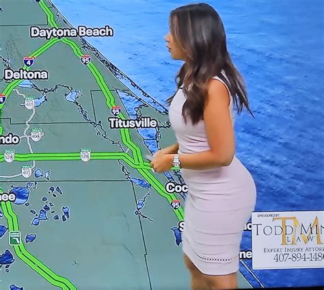 Deborah Choe R Curvynewswomen