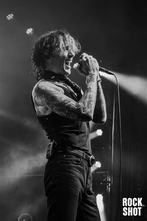 The Darkness Leave Their Home County Toasted At Second Ipswich Regent