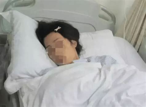 38岁女子，持续打嗝，查出胃癌，提醒：胃癌最爱找上4类人食物胃部患者