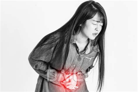 데일리 소변 볼 때 찌릿하게 아프다면 이 병 의심 건강 소변볼때통증소변통증방광염방광염증상방광염원인방광염통증방광염치료소변시통증방광염종류