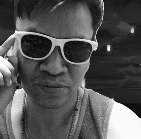 เรารัก บรรพบุรุษไทย ในหลวง รัชกาลที่ ๕ ทรงเสวยพระกระยาหารร่วมกับเหล่าพระเจ้าลูกยาเธอในพระองค์