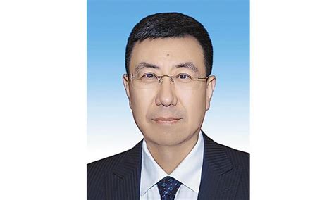 王卫东，卸任西藏自治区监委主任工作会议纪委书记