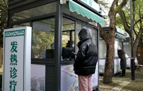 核酸小屋 变身”、发热诊疗车进小区、 防疫健康包”上线江苏这些创新举措暖人心我苏网