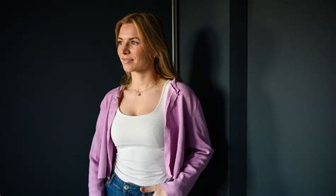 Kornelia 28 Sa Opp På Grunn Av Stress Hele Livet Mitt Dreide Seg