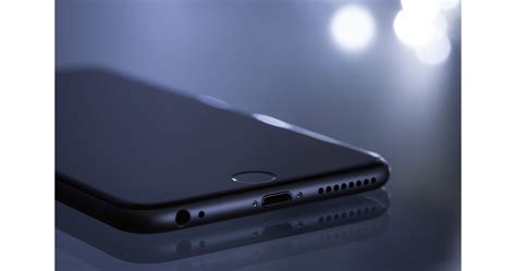 Мобилните оператори нямало да повишат таксите ако КЗП не била одобрила общите им условия