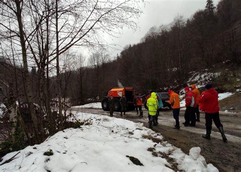 Наводнение на Закарпатье пропал подросток упавший в реку