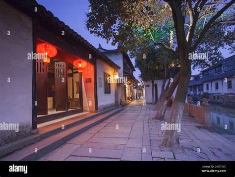 Suzhou River Bridges Hi Res Stock Photography And Images Alamy