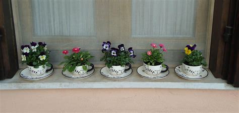 Списание Къща и Градина Толкова богат на идеи интересен по съдържание и красив се получи брой