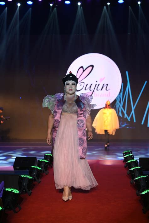 Ганган хөвсгөр продакшн Added A Ганган хөвсгөр продакшн