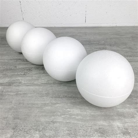 Set Of 4 Solid Polystyrene Balls Diameter 15 Cm White Styropor Professional Density