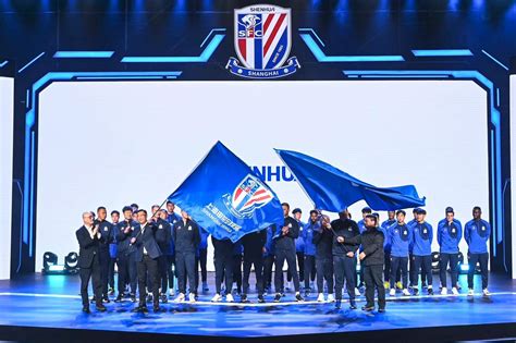 申花举行俱乐部成立三十周年纪念大会，徐根宝、范志毅获终身成就奖比赛赛季对手