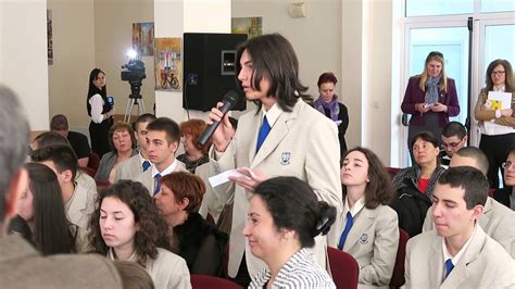 Втора английска гимназия Томас Джеферсън Ученици задават въпроси Youtube