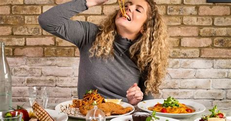 Psychologist Says Weve All Been Eating Food Wrong Our Whole Lives Leicestershire Live