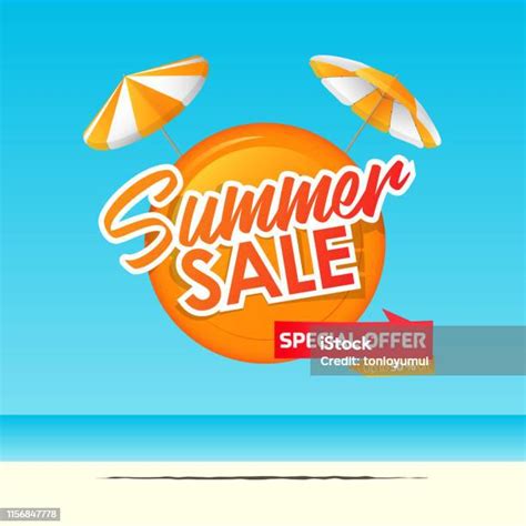 여름 판매 배너 템플릿 디자인입니다 여름 철에는 배너를 최대 50 할인된 최대 50 할인된 특별 혜택으로 제공합니다 플랫 한 디자인의 오렌지 색 원이있는 오렌지 색 해변