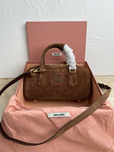 Miu Miu Сумка на плечо купить на Ozon по низкой цене 1974706188