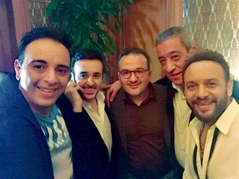 خاص أصدقاء صابر الرباعى يحتفلون بعيد ميلاده فى القاهرة صورة عين