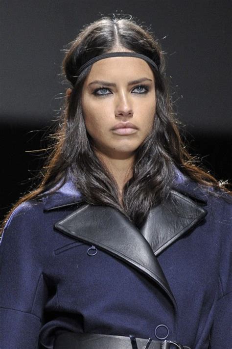 Adriana Lima S Hairstyles Hair Colors Steal Her Style