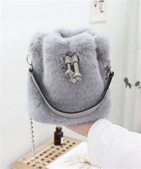 위크신상빠른출발 버킷백 멜랑슈 털가방 체인 토트백 미니 크로스백 복조리 겨울 가방 에이블리