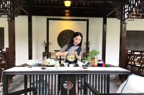 喝茶聊天悠闲的诗句 悠闲喝茶的图片 喝茶聊天 大山谷图库