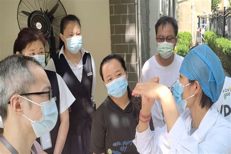 徐汇区业余大学开展教职工核酸采样志愿者培训 工作动态 上海市徐汇区业余大学上海市徐汇区社区学院