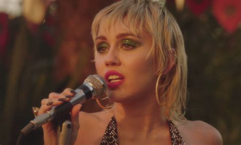 Listen Miley Cyrus Plastic Hearts