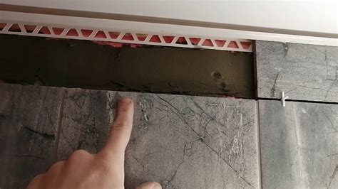 Плитка к натяжному потолку. Два способа укладки. - YouTube