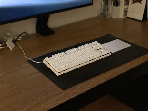 드디어 제 데스크테리어를 완성했습니댱 디지털 컴퓨터폰it 에펨코리아