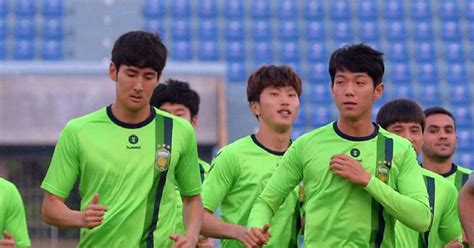 포토 2015 아시아축구연맹afc챔피언스리그 E조 4차전 앞두고 몸푸는 전북현대 선수들