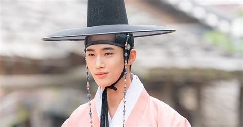 꽃파당 변우석 박지훈 향수 많이 뿌려향기롭게 촬영