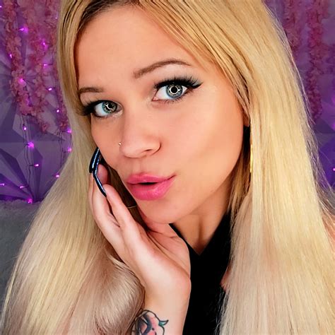 ‎asmr Kissing You Up Close Album By Mad Asmr Triggers Apple Music