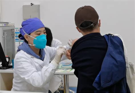 流感病例持续上升，专家：一到两周后可能会缓解 人民日报健康客户端 健康时报网 精品健康新闻 健康服务专家