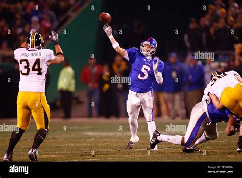 Todd Reesing 5 Of The Kansas Jayhawks Throws A Pass Against The Missouri Tigers During An Ncaa