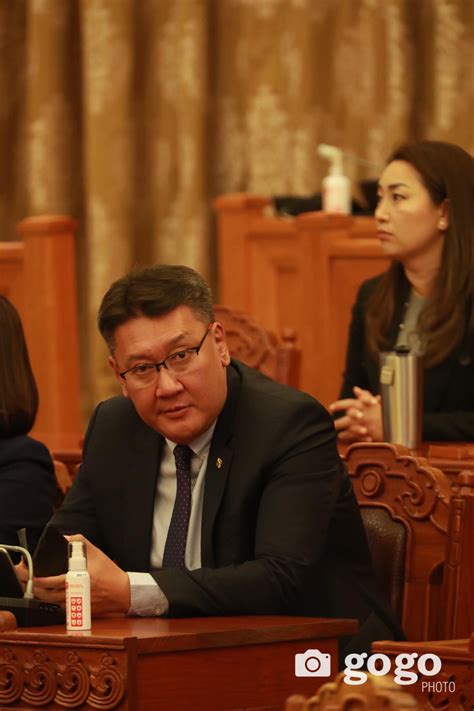 ФОТО Засгийн газрын гишүүд тангараг өргөв