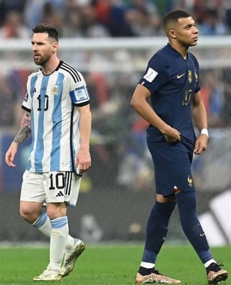 메시 음바페 불화설 Psg 감독 부인 메시 월드컵 우승 음바페 축하해줘