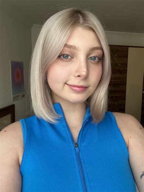 The Face Of A Girl Whos Happy To Be On Reddit R Faces