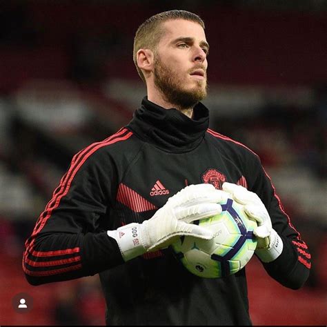 David De Gea Limited Edition Goalkeeper Gloves Mens Fashion Watches