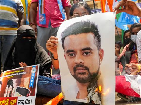 Karnataka Jds Prajwal Revanna Sex Scandal Video Case Update Hd Deve Gowda कर्नाटक सेक्स