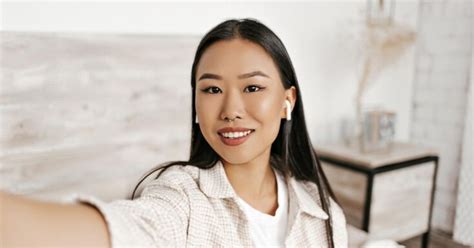 7 Cara Foto Selfie Yang Bagus Untuk Hasil Maksimal