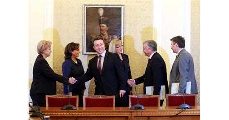 ГЕРБ и БСП се разминаха