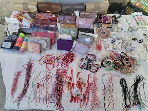 Рачно изработени украси Рачно изработени украси и накит