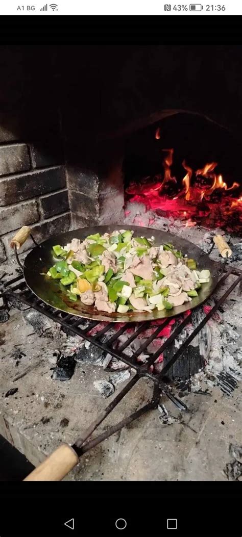 На пазар в Одрин Сач за готвене Ръчно изработено с диаметър 42см Начална цена 40 лв първа