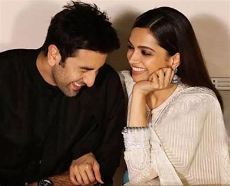 Was Deepika Padukone The Flirt Or Ranbir Kapoor The Cheater Here S All About Their Breakup