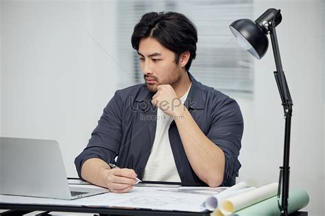 디자이너 드로잉 디자인 사진 무료 다운로드 Lovepik