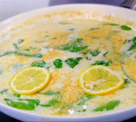 Pan Fried Salmon With Creamy Lemon Sauce