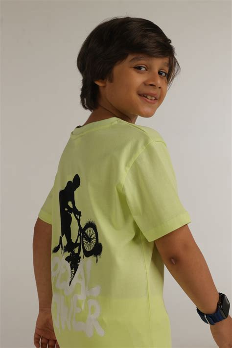 Abdul Haseeb On Linkedin Printdesign Graphicdesign Summerfashion