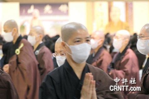 星云大师涅盘塔巡山 众弟子、信众落泪跪送